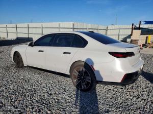 White BMW 740 2023 in Vilnius, with an engine capacity of 3.00 L and mileage of 118 thousand km for 45500 €, photo 3 on AUTOMOTO.COM.LV