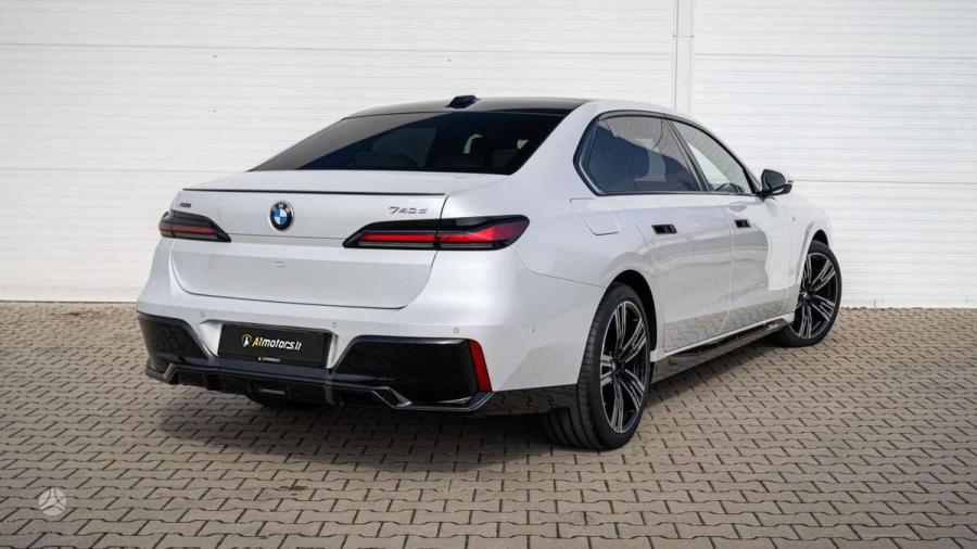 Balts BMW 740 2024 Viļņa, ar dzinēja tilpumu 2.99 L un nobraukumu 33 tūkst. km par 79900 €, foto 3 vietnē AUTOMOTO.COM.LV