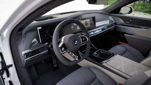 Balts BMW 740 2024 Viļņa, ar dzinēja tilpumu 2.99 L un nobraukumu 33 tūkst. km par 79900 €, foto 8 vietnē AUTOMOTO.COM.LV