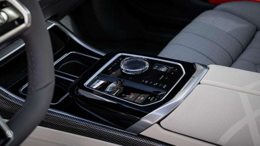 Balts BMW 740 2024 Viļņa, ar dzinēja tilpumu 2.99 L un nobraukumu 33 tūkst. km par 79900 €, foto 12 vietnē AUTOMOTO.COM.LV