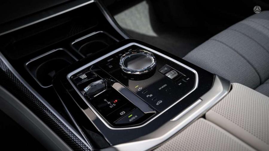 Balts BMW 740 2024 Viļņa, ar dzinēja tilpumu 2.99 L un nobraukumu 33 tūkst. km par 79900 €, foto 13 vietnē AUTOMOTO.COM.LV