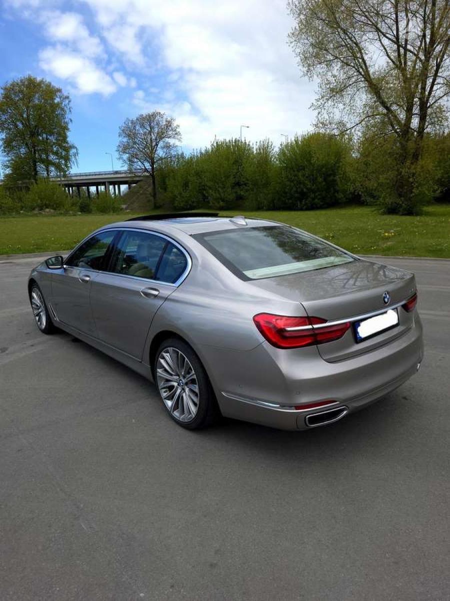 Dzeltens BMW 740 2016 Kretinga, ar dzinēja tilpumu 3.00 L un nobraukumu 190 tūkst. km par 16999 €, foto 6 vietnē AUTOMOTO.COM.LV