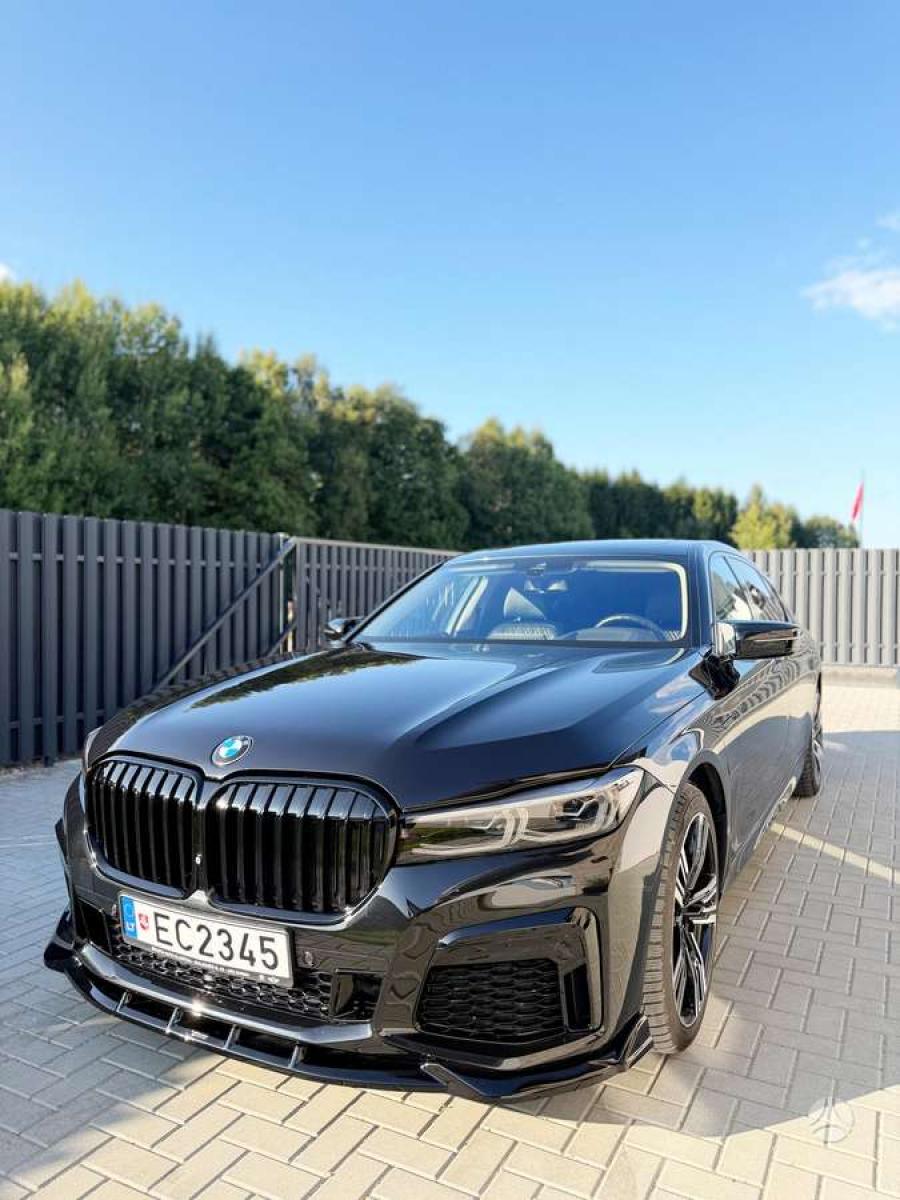 Black BMW 745 2020 in Klaipeda, with an engine capacity of 3.00 L and mileage of 93 thousand km for 42999 €, photo 6 on AUTOMOTO.COM.LV