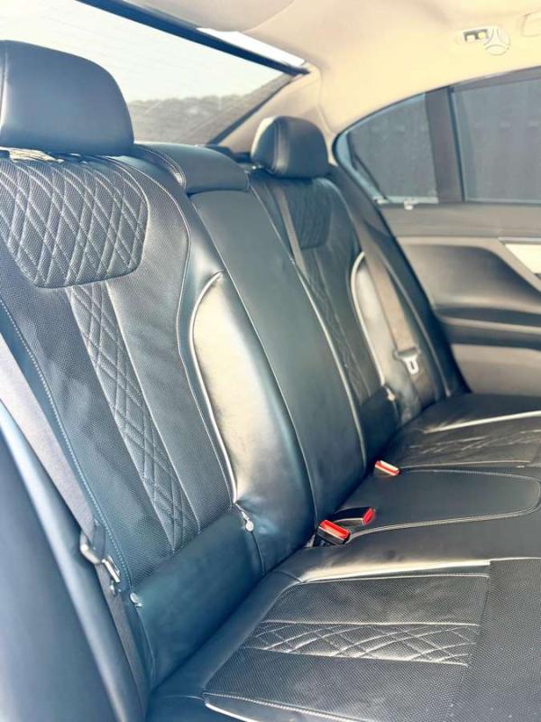 Black BMW 745 2020 in Klaipeda, with an engine capacity of 3.00 L and mileage of 93 thousand km for 42999 €, photo 11 on AUTOMOTO.COM.LV
