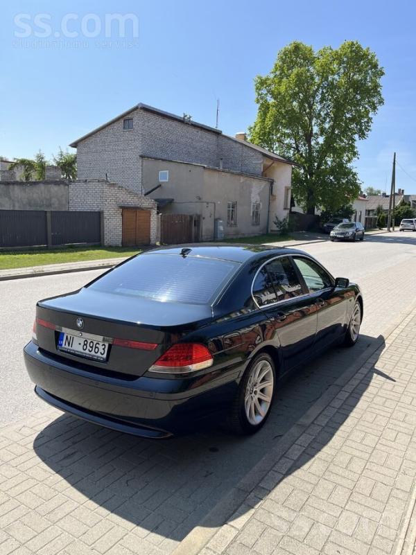 Melns BMW 745 2002 Liepāja, ar dzinēja tilpumu 4.50 L un nobraukumu 263 tūkst. km par 2159 €, foto 4 vietnē AUTOMOTO.COM.LV