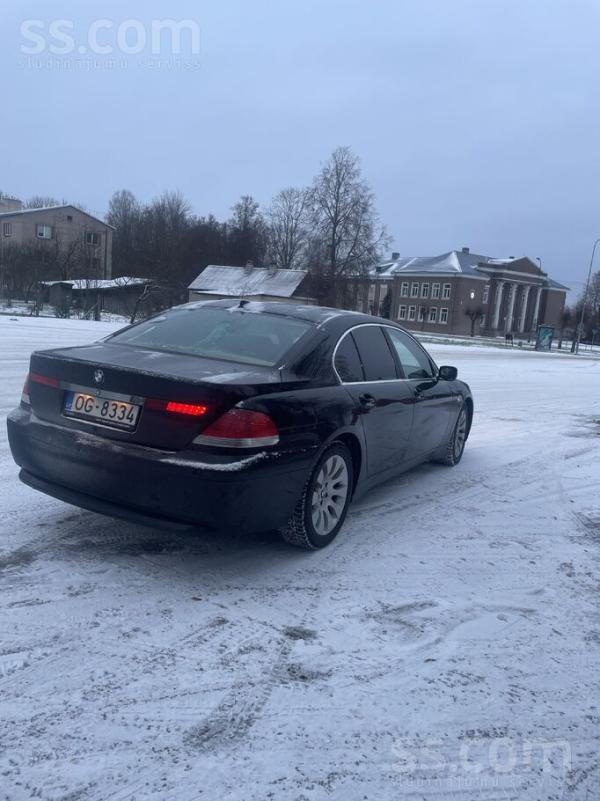 Black BMW 745 2002 in Rezekne, with an engine capacity of 4.40 L and mileage of 207 thousand km for 5200 €, photo 2 on AUTOMOTO.COM.LV