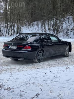Black BMW 745 2002 in Riga, with an engine capacity of 4.40 L and mileage of 368 thousand km for 3200 €, photo 4 on AUTOMOTO.COM.LV