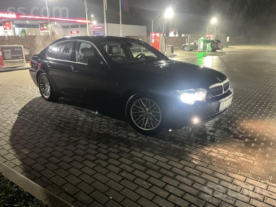 Melns BMW 745 2002 Jelgava, ar dzinēja tilpumu 4.50 L un nobraukumu 245 tūkst. km par 3800 €, foto 3 vietnē AUTOMOTO.COM.LV