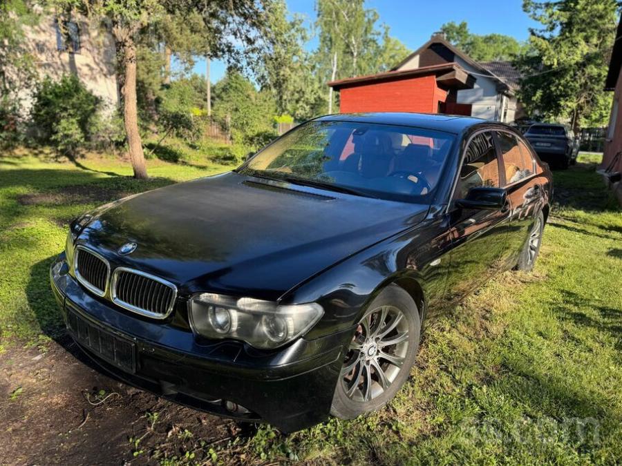 Black BMW 745 2002 in Riga, with an engine capacity of 4.50 L and mileage of 260 thousand km for 900 €, photo 1 on AUTOMOTO.COM.LV