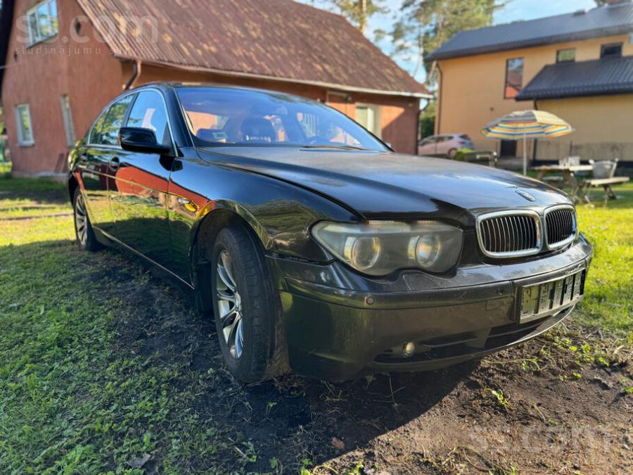 Black BMW 745 2002 in Riga, with an engine capacity of 4.50 L and mileage of 260 thousand km for 900 €, photo 6 on AUTOMOTO.COM.LV