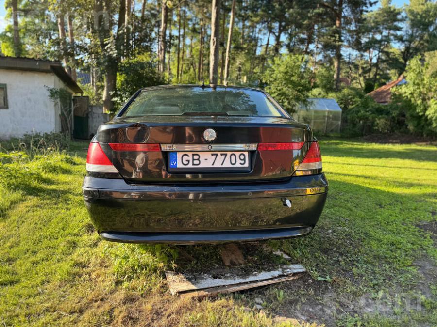 Black BMW 745 2002 in Riga, with an engine capacity of 4.50 L and mileage of 260 thousand km for 900 €, photo 7 on AUTOMOTO.COM.LV