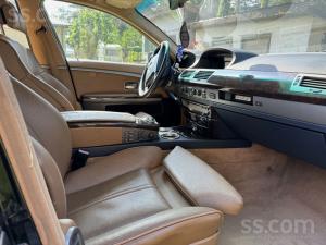 Black BMW 745 2002 in Riga, with an engine capacity of 4.50 L and mileage of 260 thousand km for 900 €, photo 14 on AUTOMOTO.COM.LV