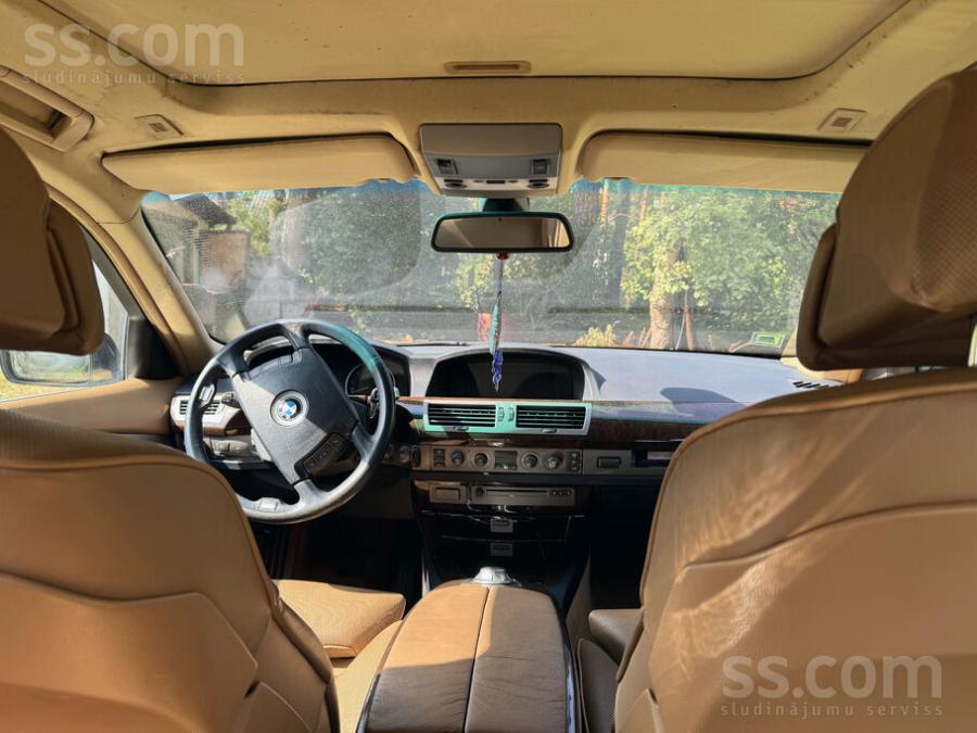 Black BMW 745 2002 in Riga, with an engine capacity of 4.50 L and mileage of 260 thousand km for 900 €, photo 15 on AUTOMOTO.COM.LV