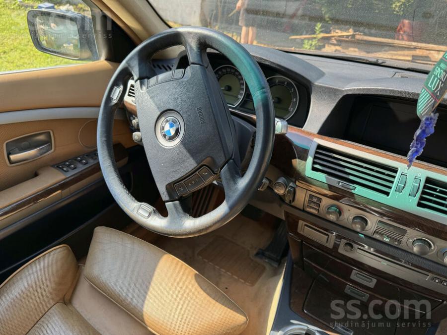 Black BMW 745 2002 in Riga, with an engine capacity of 4.50 L and mileage of 260 thousand km for 900 €, photo 17 on AUTOMOTO.COM.LV