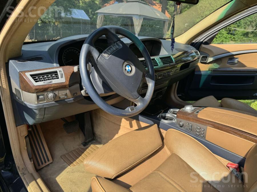 Black BMW 745 2002 in Riga, with an engine capacity of 4.50 L and mileage of 260 thousand km for 900 €, photo 18 on AUTOMOTO.COM.LV