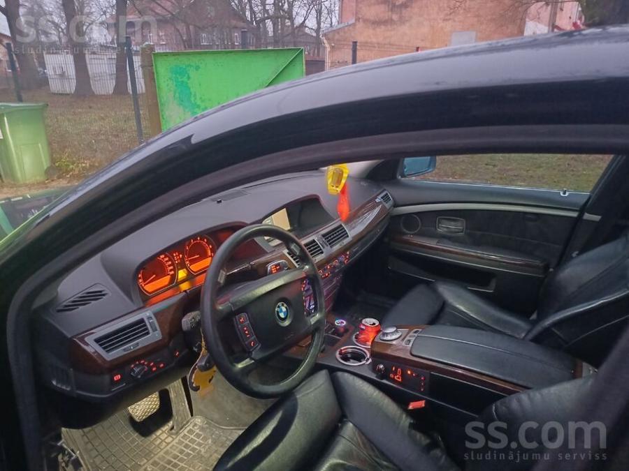 Melns BMW 745 2003 Rīga, ar dzinēja tilpumu 4.40 L un nobraukumu 390 tūkst. km par 2200 €, foto 2 vietnē AUTOMOTO.COM.LV