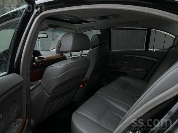 Black BMW 745 2003 in Riga, with an engine capacity of 4.40 L and mileage of 350 thousand km for 2550 €, photo 10 on AUTOMOTO.COM.LV