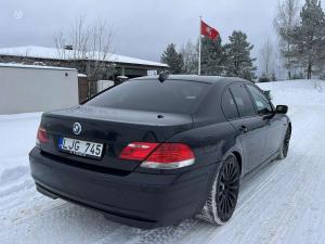 Black BMW 745 2006 in Vilnius, with an engine capacity of 4.42 L and mileage of 400 thousand km for 3650 €, photo 8 on AUTOMOTO.COM.LV