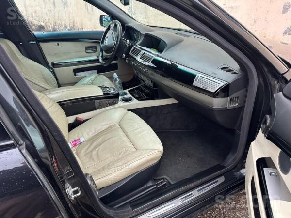 Melns BMW 745 2006 Saldus, ar dzinēja tilpumu 4.40 L un nobraukumu 360 tūkst. km par 5000 €, foto 5 vietnē AUTOMOTO.COM.LV