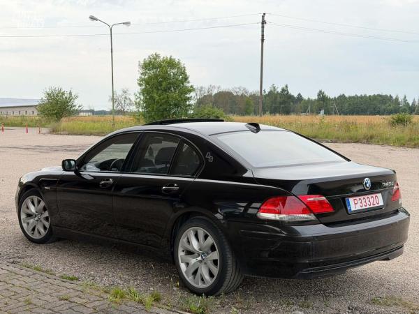 Black BMW 745 2006 in Salcininkai, with an engine capacity of 4.40 L and mileage of 0 thousand km for 5000 €, photo 4 on AUTOMOTO.COM.LV