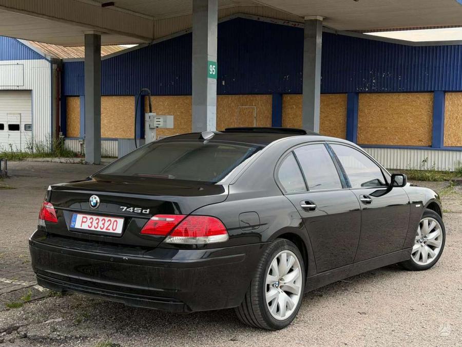 Melns BMW 745 2006 Viļņa, ar dzinēja tilpumu 4.50 L un nobraukumu 0 tūkst. km par 4500 €, foto 4 vietnē AUTOMOTO.COM.LV