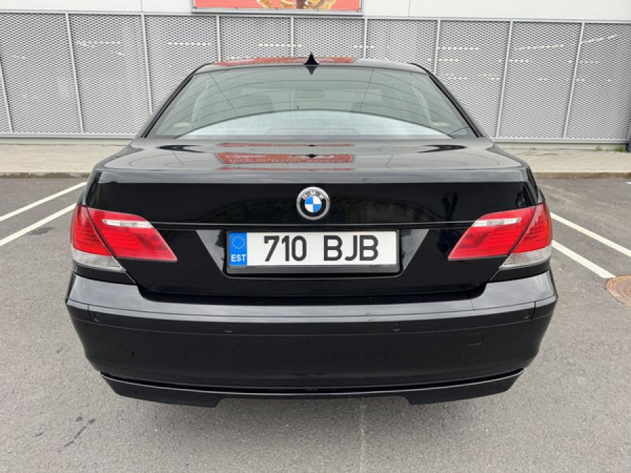 Black BMW 745 2006 in Tallinn, with an engine capacity of 4.50 L and mileage of 265 thousand km for 7000 €, photo 5 on AUTOMOTO.COM.LV