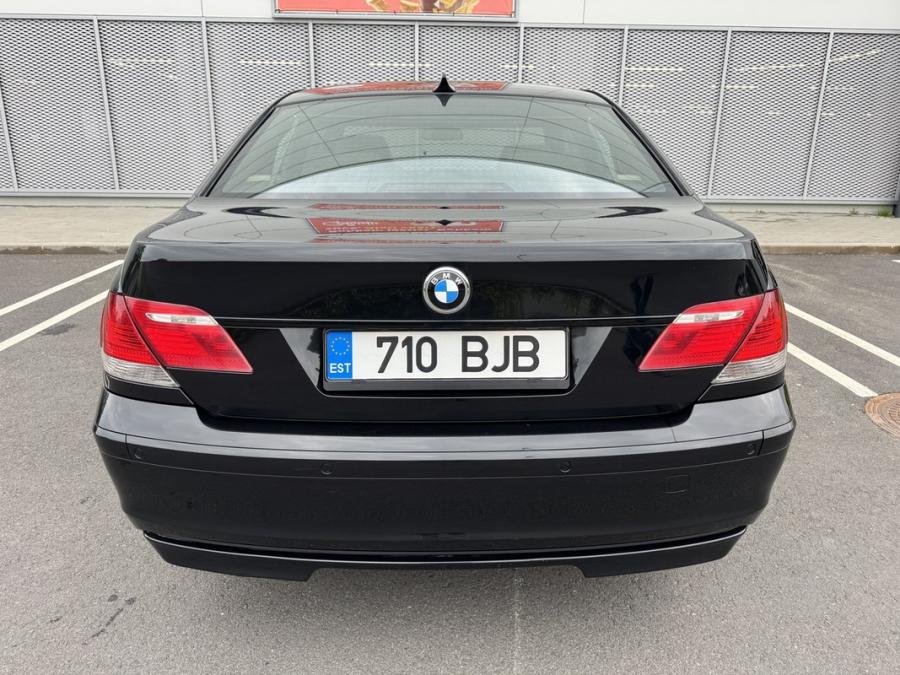 Black BMW 745 2006 in Tallinn, with an engine capacity of 4.50 L and mileage of 265 thousand km for 7000 €, photo 20 on AUTOMOTO.COM.LV