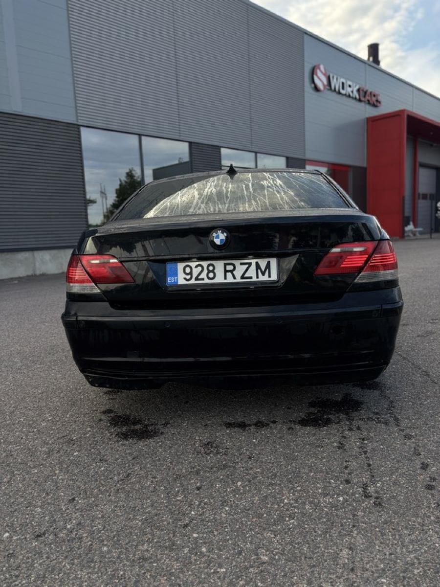 Melns BMW 745 2006 Jehvi, ar dzinēja tilpumu 4.40 L un nobraukumu 385 tūkst. km par 7000 €, foto 19 vietnē AUTOMOTO.COM.LV