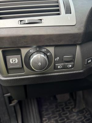 Melns BMW 745 2006 Jehvi, ar dzinēja tilpumu 4.40 L un nobraukumu 385 tūkst. km par 7000 €, foto 24 vietnē AUTOMOTO.COM.LV