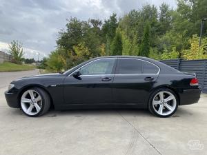 Melns BMW 745 2006 Kauņa, ar dzinēja tilpumu 4.40 L un nobraukumu 480 tūkst. km par 4700 €, foto 6 vietnē AUTOMOTO.COM.LV