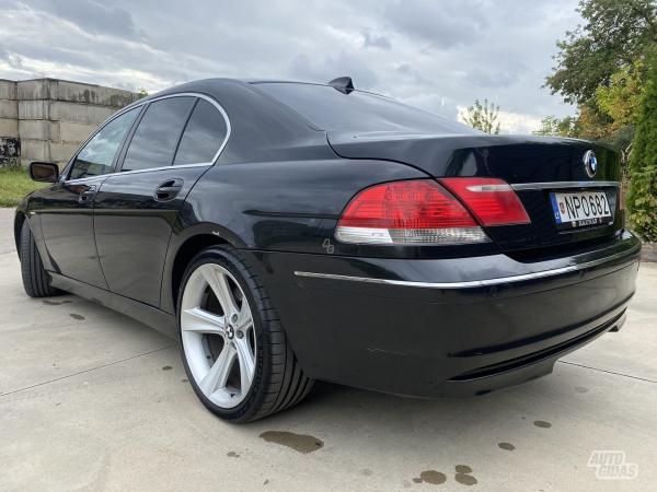 Black BMW 745 2006 in Kaunas, with an engine capacity of 4.40 L and mileage of 480 thousand km for 4700 €, photo 8 on AUTOMOTO.COM.LV