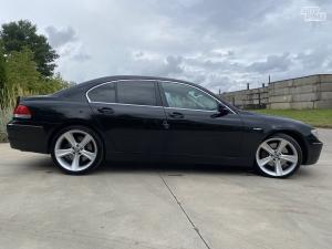 Melns BMW 745 2006 Kauņa, ar dzinēja tilpumu 4.40 L un nobraukumu 480 tūkst. km par 4700 €, foto 14 vietnē AUTOMOTO.COM.LV
