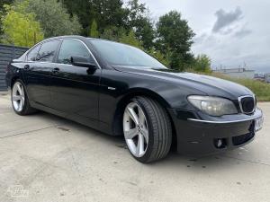 Melns BMW 745 2006 Kauņa, ar dzinēja tilpumu 4.40 L un nobraukumu 480 tūkst. km par 4700 €, foto 16 vietnē AUTOMOTO.COM.LV