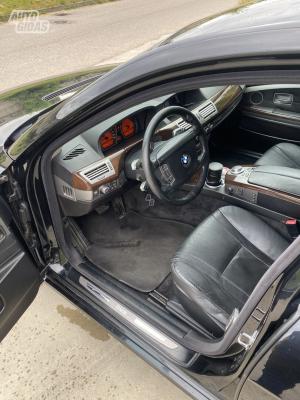 Melns BMW 745 2006 Kauņa, ar dzinēja tilpumu 4.40 L un nobraukumu 480 tūkst. km par 4700 €, foto 18 vietnē AUTOMOTO.COM.LV