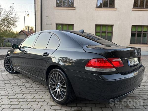 Melns BMW 745 2007 Bauska, ar dzinēja tilpumu 4.50 L un nobraukumu 385 tūkst. km par 7200 €, foto 2 vietnē AUTOMOTO.COM.LV
