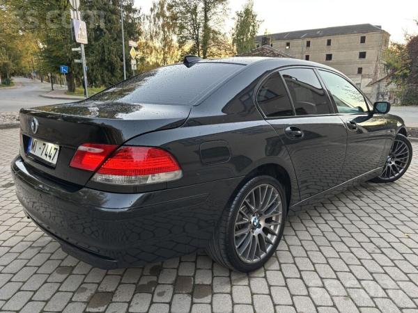 Melns BMW 745 2007 Bauska, ar dzinēja tilpumu 4.50 L un nobraukumu 385 tūkst. km par 7200 €, foto 4 vietnē AUTOMOTO.COM.LV