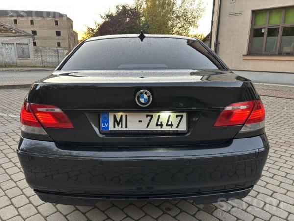 Melns BMW 745 2007 Bauska, ar dzinēja tilpumu 4.50 L un nobraukumu 385 tūkst. km par 7200 €, foto 5 vietnē AUTOMOTO.COM.LV