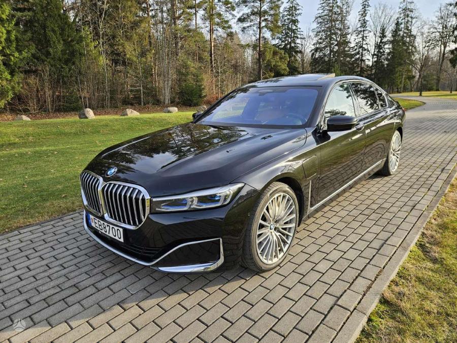 Melns BMW 745 2019 Telšiai, ar dzinēja tilpumu 3.00 L un nobraukumu 171 tūkst. km par 43500 €, foto 1 vietnē AUTOMOTO.COM.LV