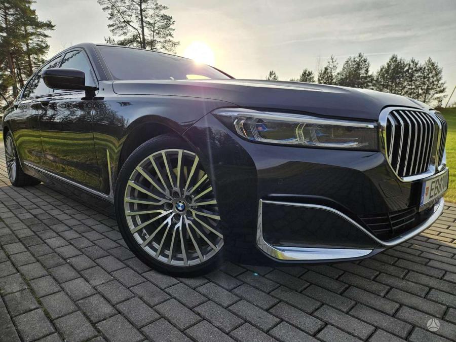 Melns BMW 745 2019 Telšiai, ar dzinēja tilpumu 3.00 L un nobraukumu 171 tūkst. km par 43500 €, foto 15 vietnē AUTOMOTO.COM.LV
