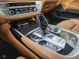 Melns BMW 745 2019 Telšiai, ar dzinēja tilpumu 3.00 L un nobraukumu 171 tūkst. km par 43500 €, foto 36 vietnē AUTOMOTO.COM.LV