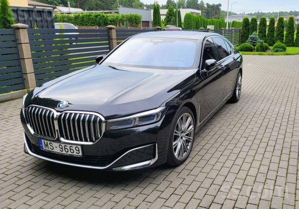 Melns BMW 745 2019 Rīga, ar dzinēja tilpumu 3.00 L un nobraukumu 117 tūkst. km par 40000 €, foto 1 vietnē AUTOMOTO.COM.LV