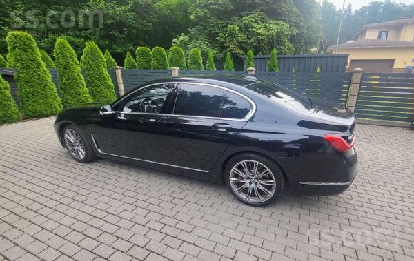 Melns BMW 745 2019 Rīga, ar dzinēja tilpumu 3.00 L un nobraukumu 117 tūkst. km par 40000 €, foto 3 vietnē AUTOMOTO.COM.LV