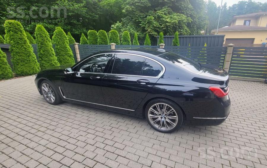 Melns BMW 745 2019 Rīga, ar dzinēja tilpumu 3.00 L un nobraukumu 117 tūkst. km par 40000 €, foto 4 vietnē AUTOMOTO.COM.LV