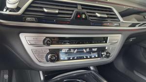 Black BMW 745 2019 in Marijampole, with an engine capacity of 3.00 L and mileage of 225 thousand km for 36999 €, photo 22 on AUTOMOTO.COM.LV