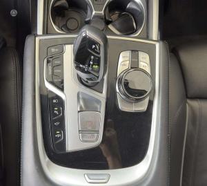 Black BMW 745 2019 in Marijampole, with an engine capacity of 3.00 L and mileage of 225 thousand km for 36999 €, photo 25 on AUTOMOTO.COM.LV