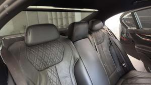 Black BMW 745 2019 in Marijampole, with an engine capacity of 3.00 L and mileage of 225 thousand km for 36999 €, photo 26 on AUTOMOTO.COM.LV