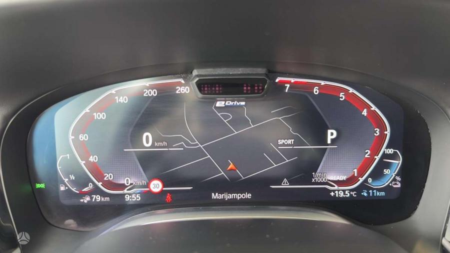 Black BMW 745 2019 in Marijampole, with an engine capacity of 3.00 L and mileage of 225 thousand km for 36999 €, photo 37 on AUTOMOTO.COM.LV