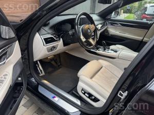 Black BMW 745 2019 in Riga, with an engine capacity of 3.00 L and mileage of 0 thousand km for 40000 €, photo 5 on AUTOMOTO.COM.LV