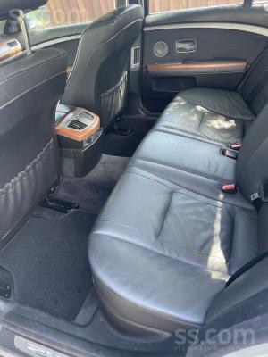 Grey BMW 745 2001 in Riga, with an engine capacity of 4.40 L and mileage of 185 thousand km for 5500 €, photo 7 on AUTOMOTO.COM.LV