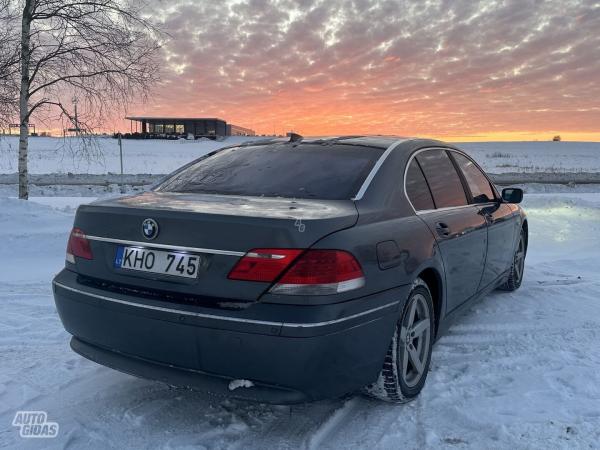 Pelēks BMW 745 2002 Klaipėda, ar dzinēja tilpumu 4.40 L un nobraukumu 213 tūkst. km par 2750 €, foto 1 vietnē AUTOMOTO.COM.LV